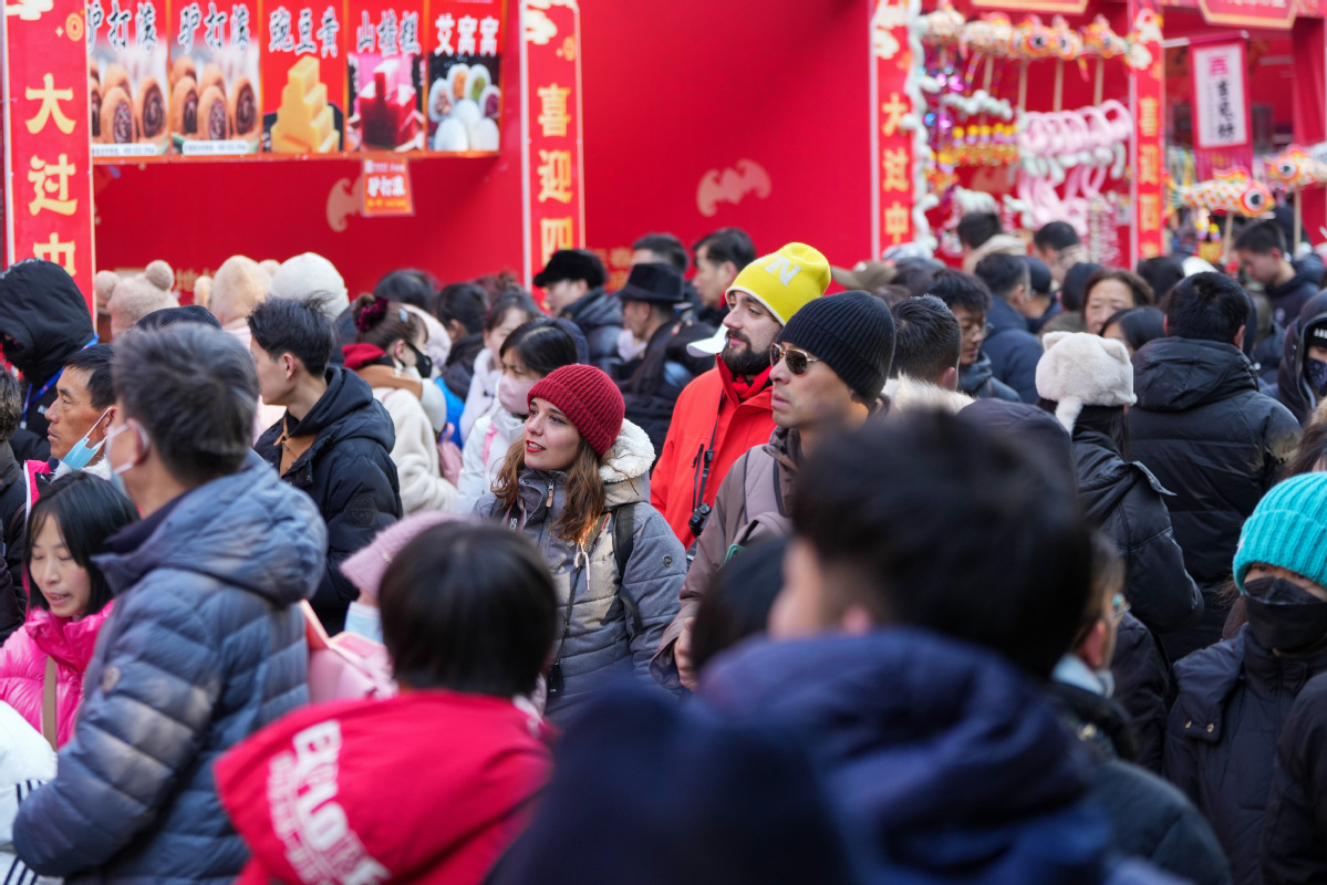 Foreigners savor flavors of Spring Festival in China_National_The ...