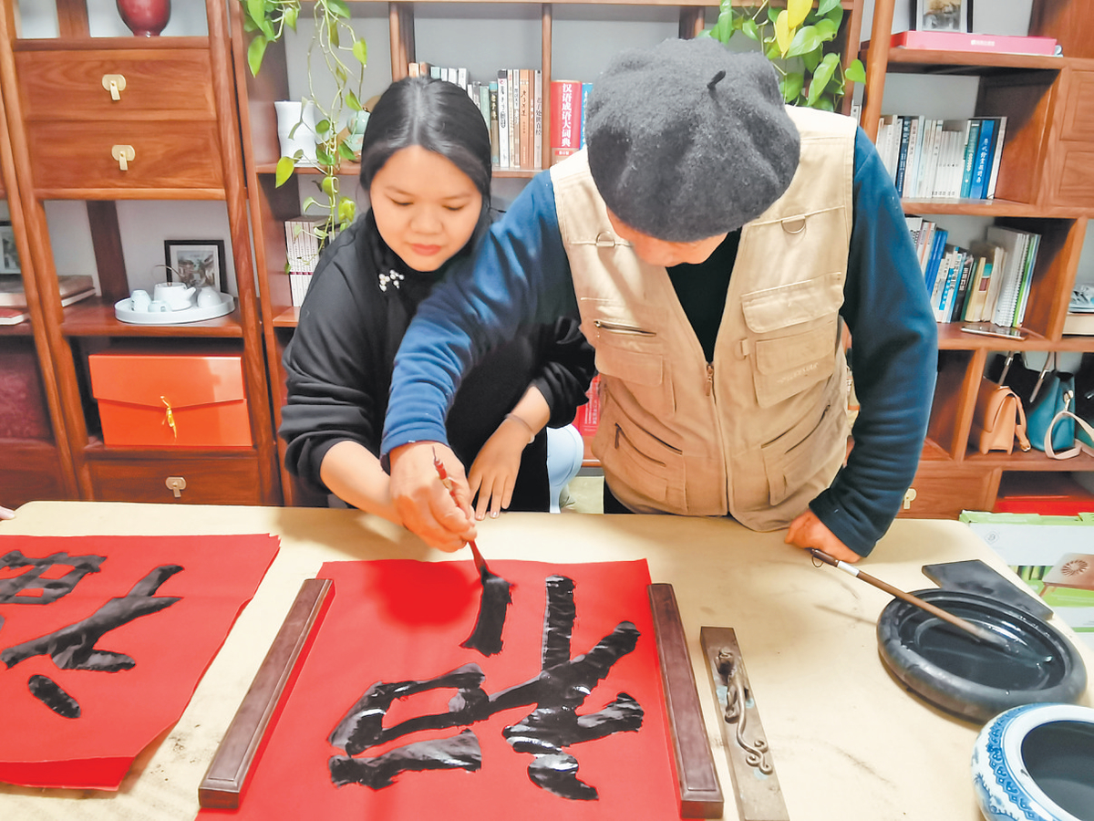 新春走基层丨洋学生的中国年_河南要闻_河南省人民政府门户网站 新春走基层丨洋学生的中国年_河南要闻_河南省人民政府门户网站